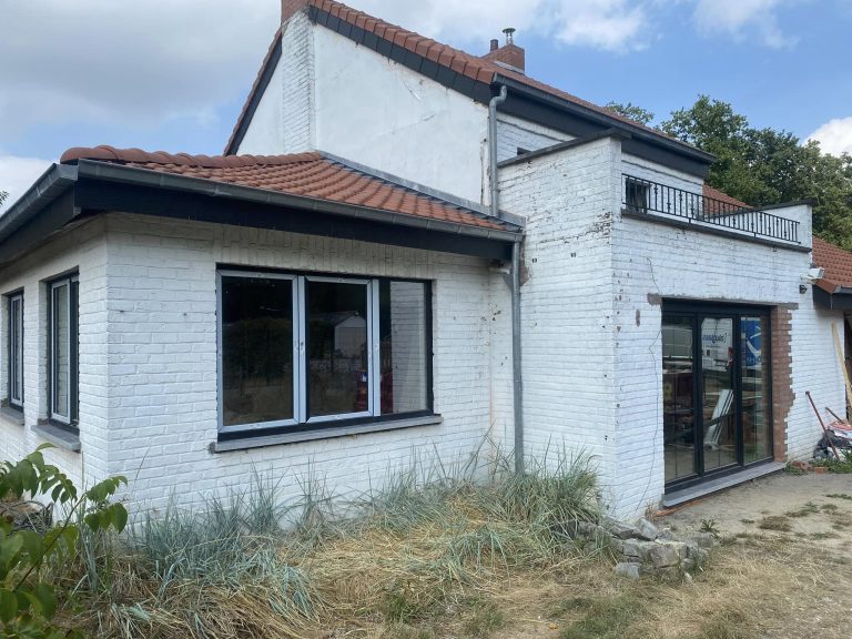Saint-Étienne: Châssis PVC Salamander 76 noir • AluGlass Bruxelles