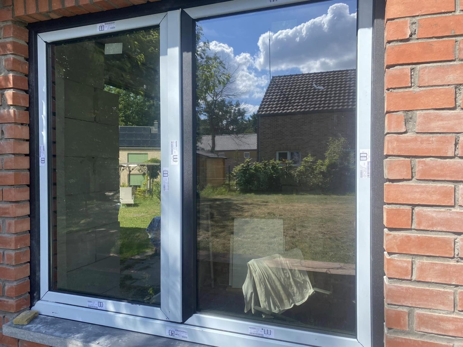 Saint-Étienne: Châssis PVC Salamander 76 noir • AluGlass Bruxelles