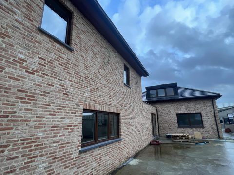 Merchtem: Châssis PVC Salamander 76 triple vitrage • AluGlass Bruxelles